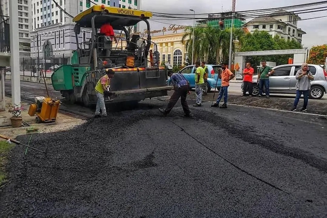 Govt allocates RM150 million to repair roads using cup lump modified ...