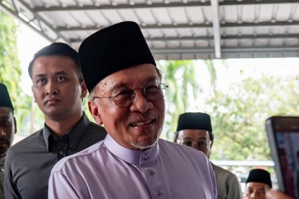 Anwar hails BNM’s OPR cut | EdgeProp.my