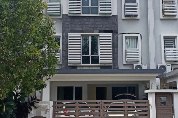 DONE DEAL: Three-storey terrace at USJ Heights, Selangor | EdgeProp.my