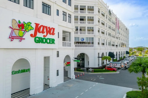 Jaya Grocer launches largest outlet in Johor | EdgeProp.my
